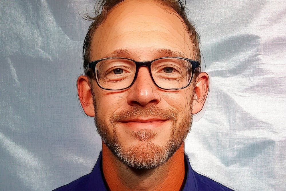 43-year-old lives on a boat and launched an MVP while crossing the ...